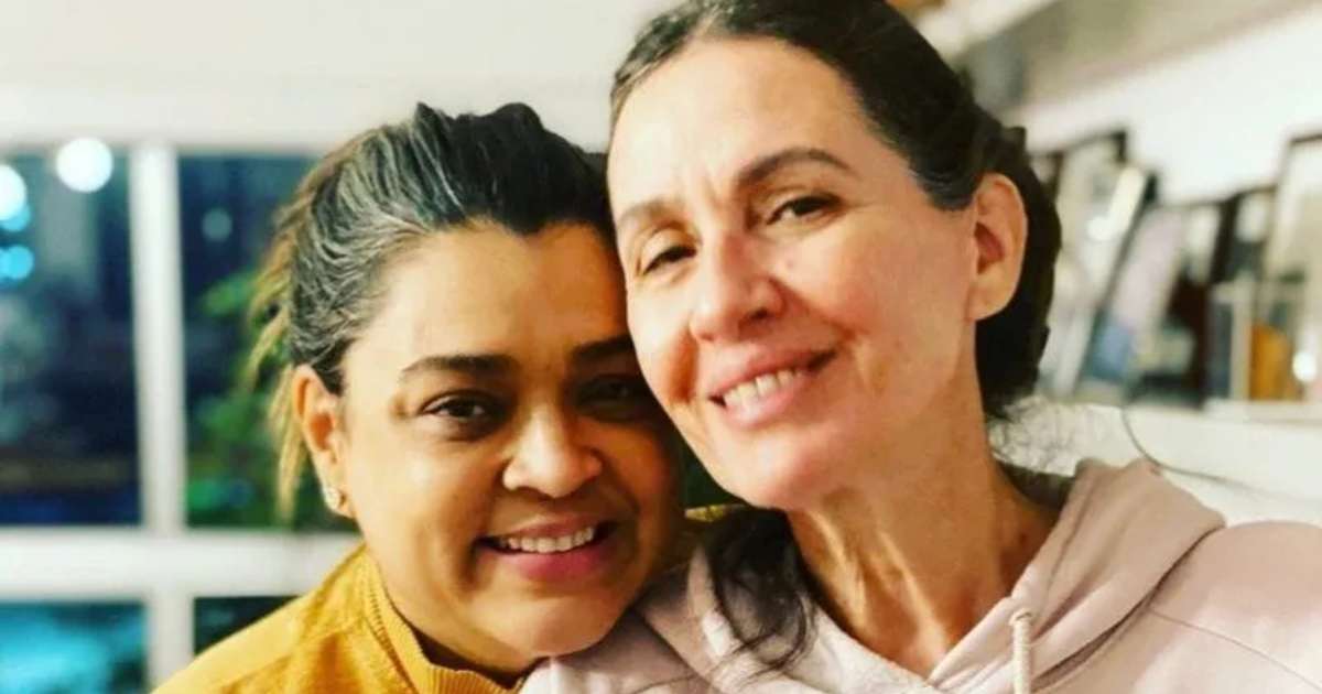 Flora Gil se pronuncia após chegar no Brasil para velório de Preta: 'Nossa família'