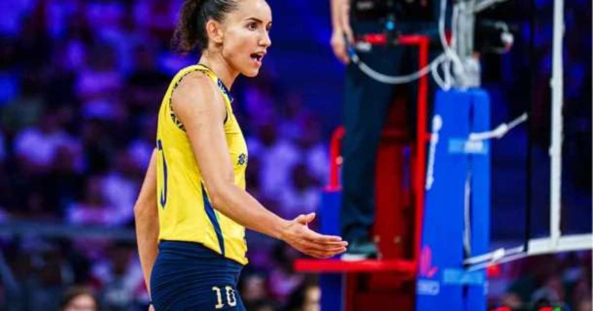 Gabi, no desembarque, sobre derrota para a Itália: "Faltou ataque"