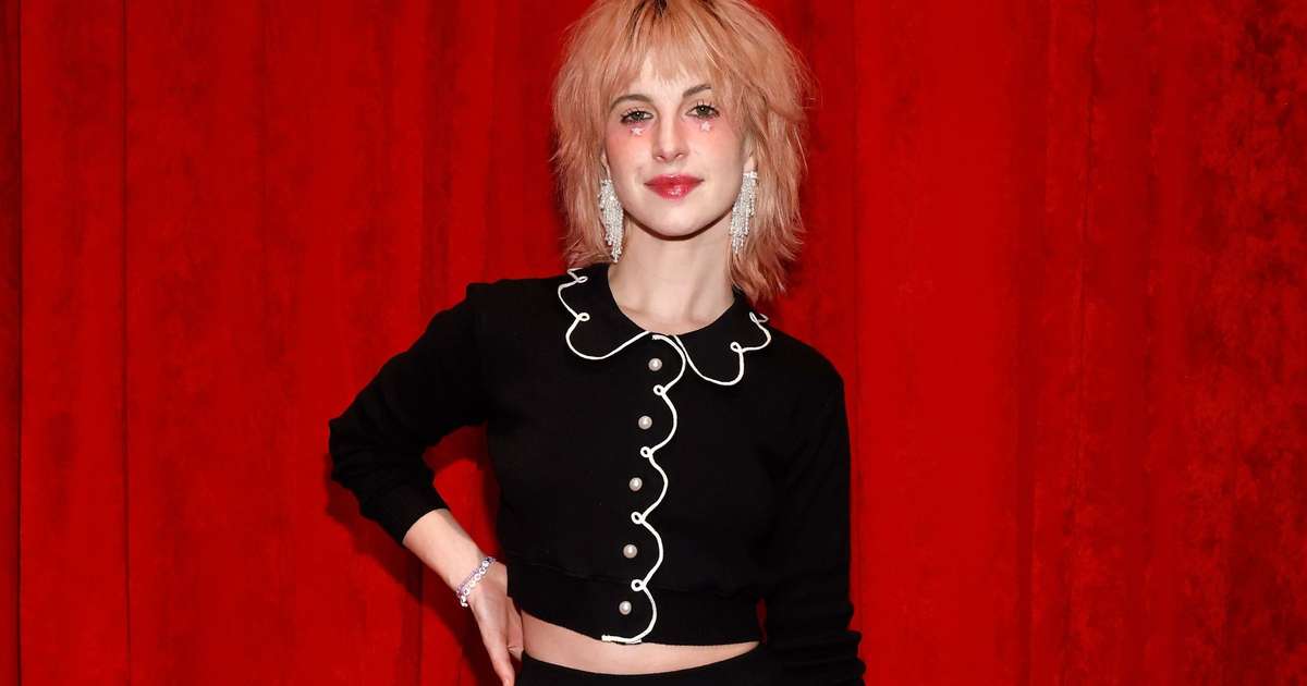 Hayley Williams lança 17 músicas inéditas em tocador de áudio em seu site