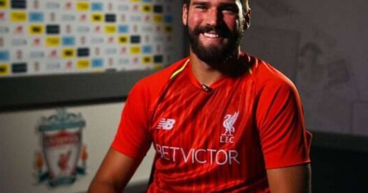 Saída repentina! Alisson deixa pré-temporada do Liverpool