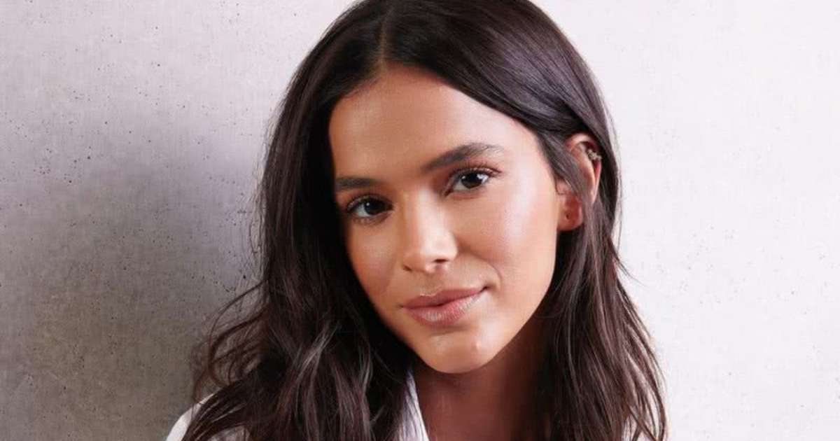 30 anos! Bruna Marquezine mostra corpo real na praia e vira assunto: 'Gente'