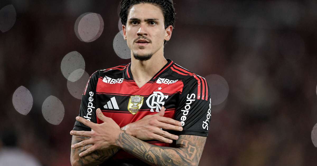 Flamengo atropela Vitória por 8 a 0 e registra maior goleada do Brasileirão