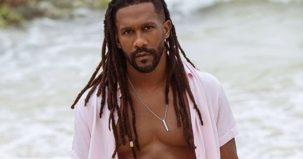 Ex-ator mirim de Terra Nostra surpreende fãs ao exibir físico sarado na web