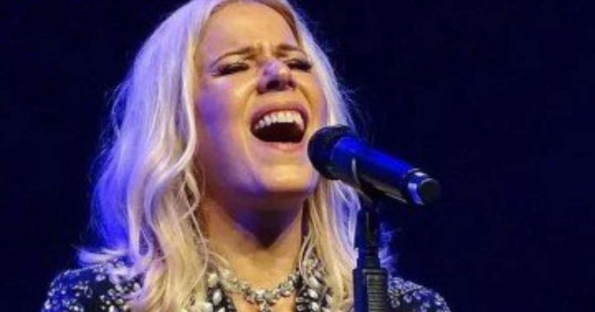 Belíssima aos 63 anos, Paula Toller segue em turnê: 'Envelheci bem'