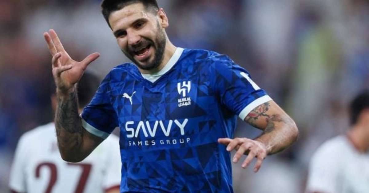 Com permanência de Marcos Leonardo, Al-Hilal libera Mitrovic para clube do Qatar