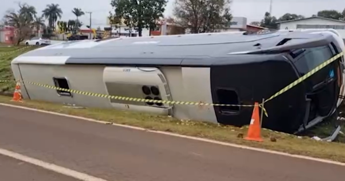 Acidente na BR-277: Turista morre e 12 ficam feridos em tombamento de ...