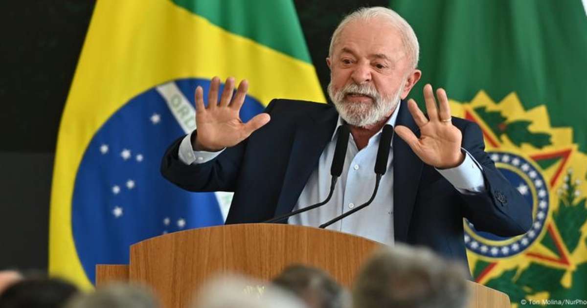 Lula exalta soberania e critica "traidores da pátria" em pronunciamento