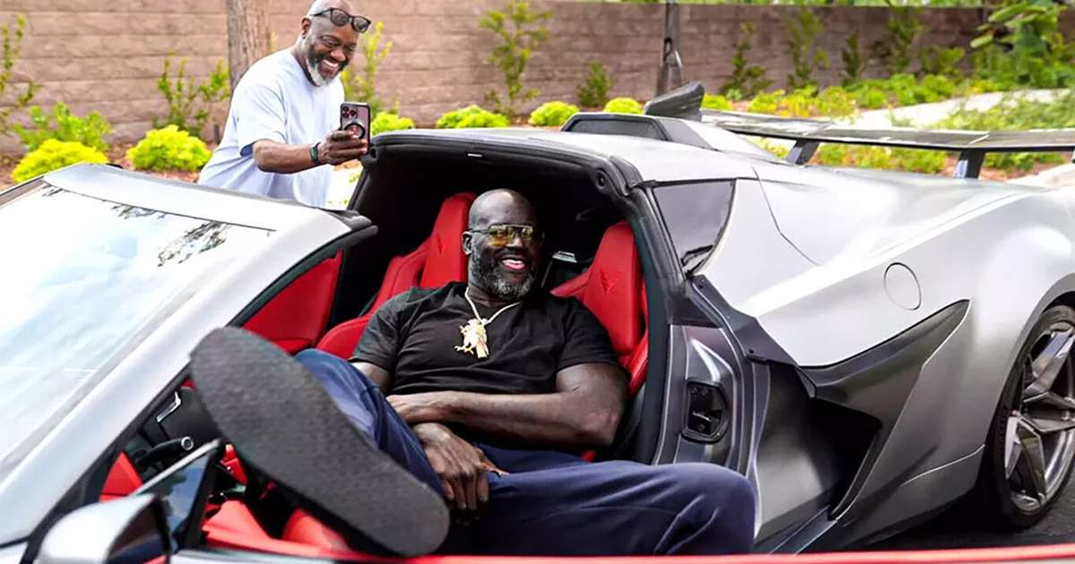 Shaquille O'Neal insistiu em comprar um Corvette Z06 no qual ele não ...
