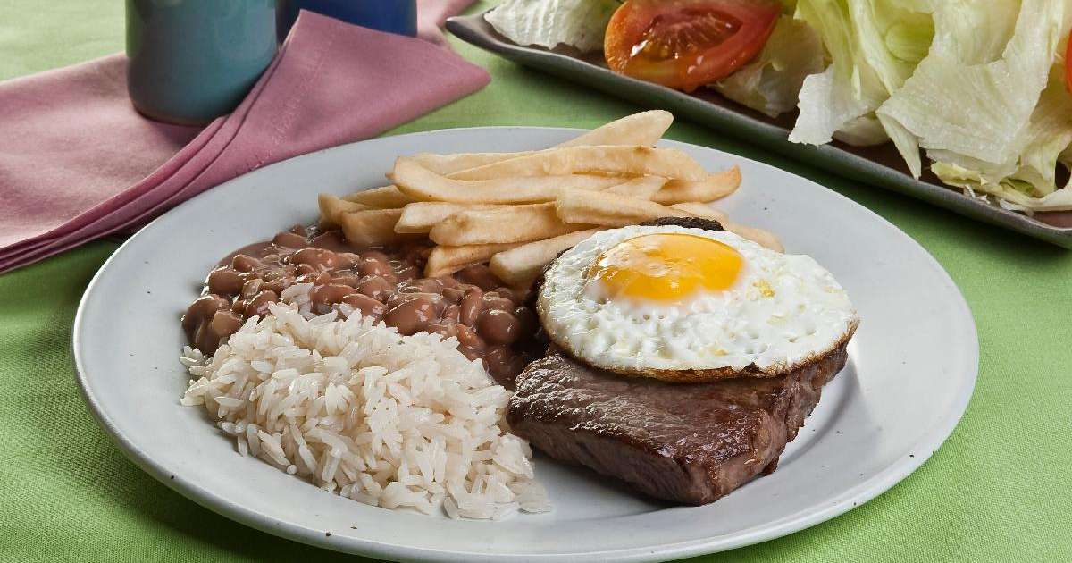 Bife à cavalo: aposte no prato saboroso que fica pronto em 20 minutos