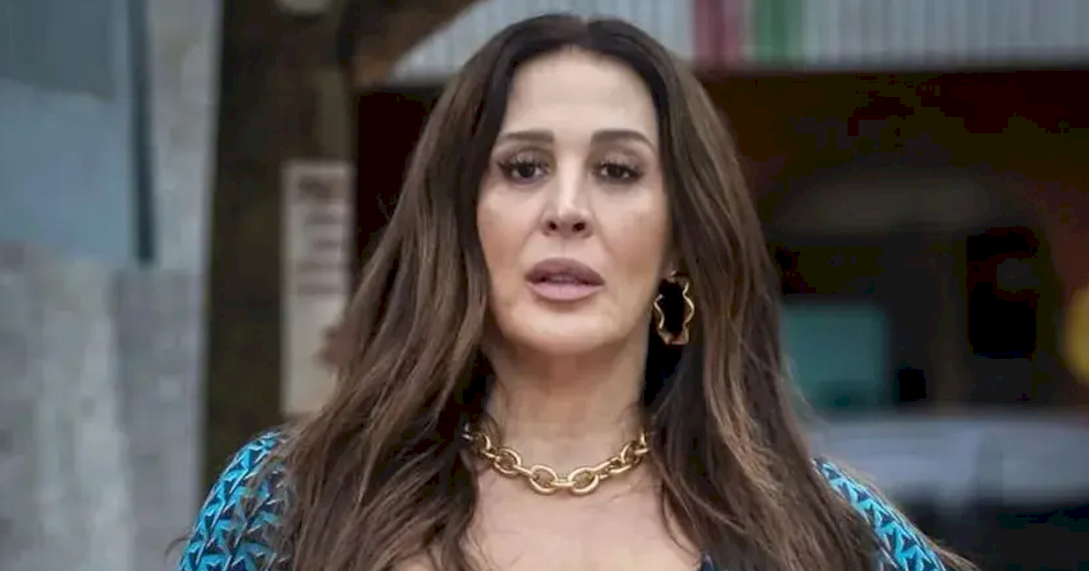 Claudia Raia se retrata após mal-entendido com fã em espetáculo teatral