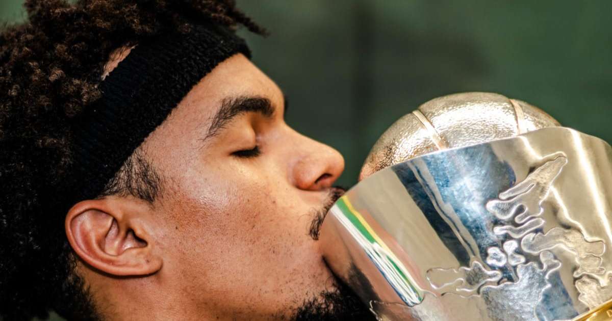 Reynan Gabriel leva LDB e MVP da final após duas conquistas pela Seleção