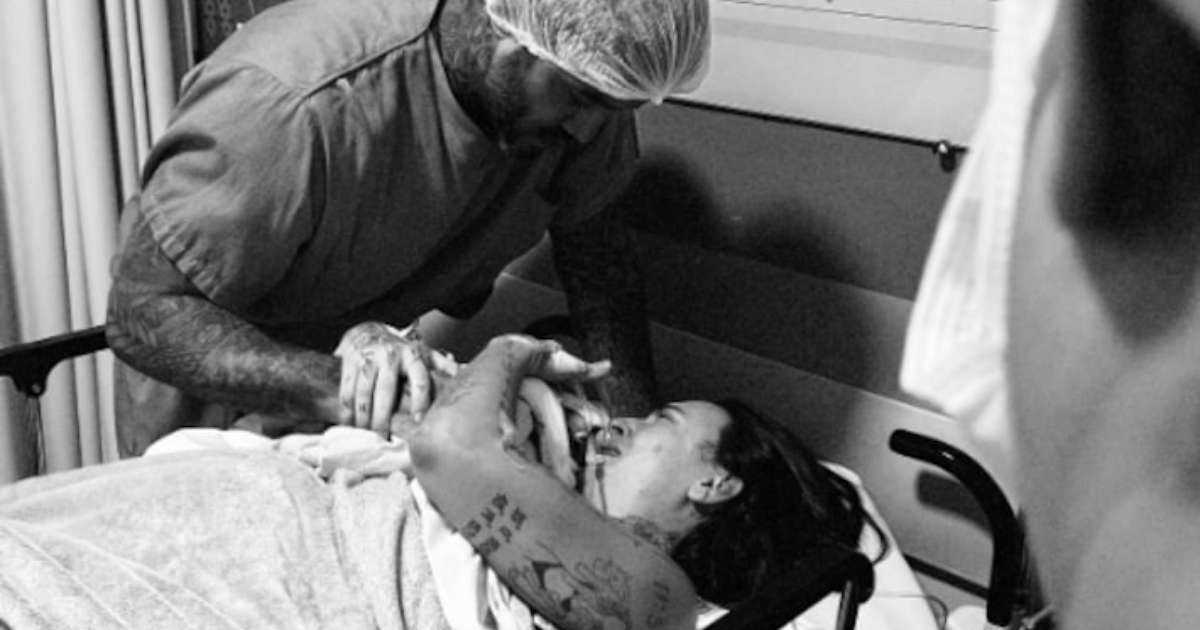 Clara Maia e André Coelho anunciam morte de filho prematuro; gêmeo está internado e 'luta pela vida'