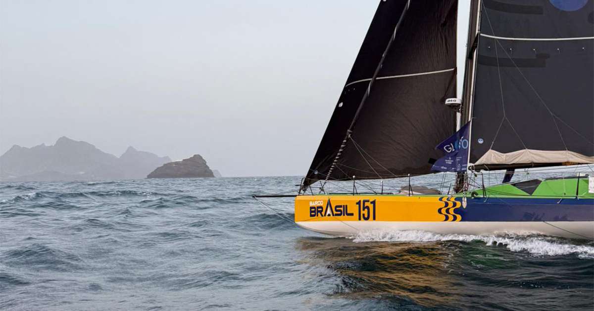 Barco Brasil completa primeira etapa da regata de Volta ao Mundo na ...