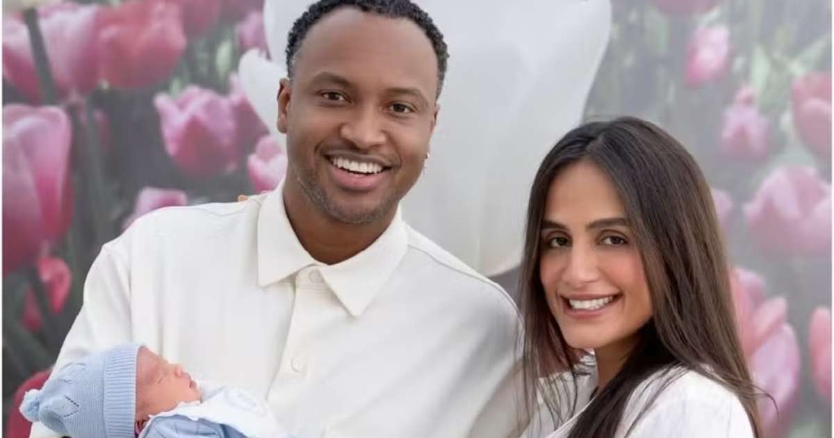 A cara do pai! Carol Peixinho e Thiaguinho exibem rostinho do filho