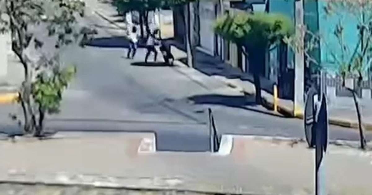 Vídeo flagra suspeitos de ataque em escola de Sobral; 2 mortos e 3 feridos