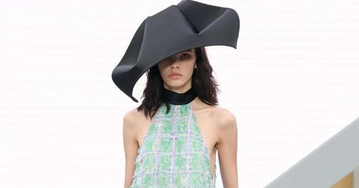 Paris: Jonathan Anderson na Dior revê o passado pensando no futuro