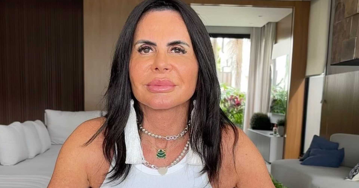 Só de calcinha, Gretchen exibe novo rosto e web se espanta: 'Dessa vez ela...'