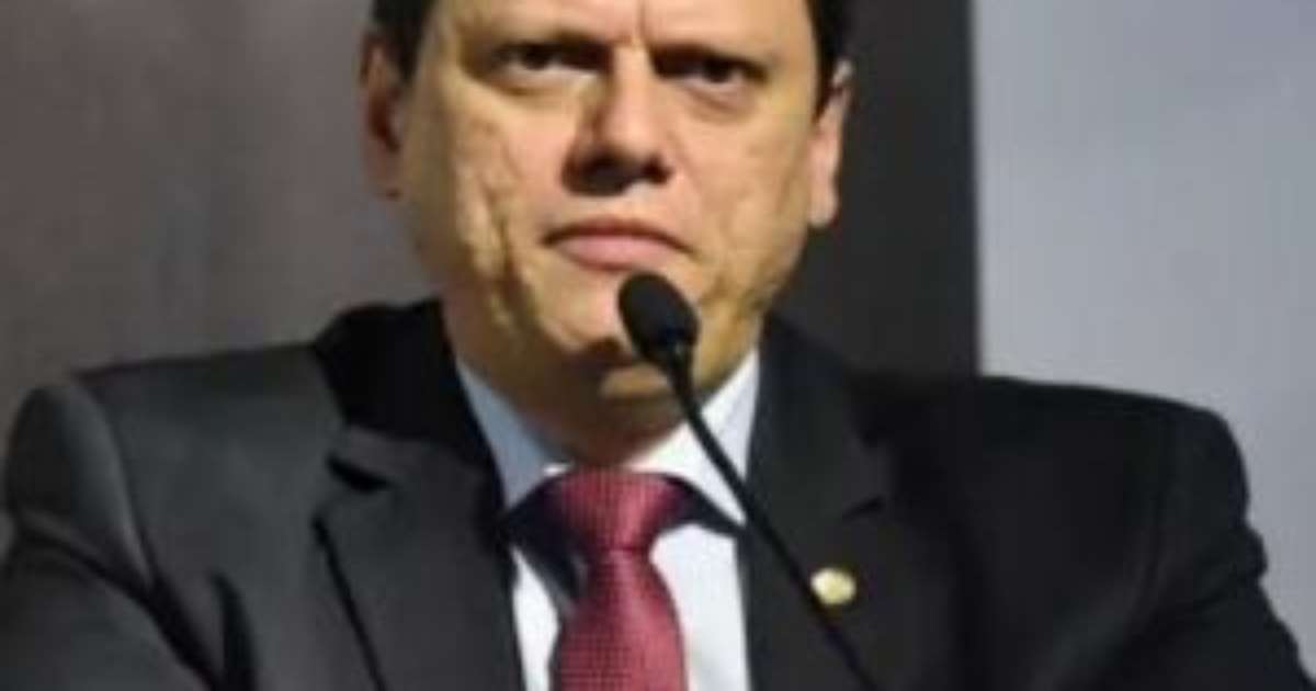 Tarcísio de Freitas corta pela metade recursos de combate ao crime ...