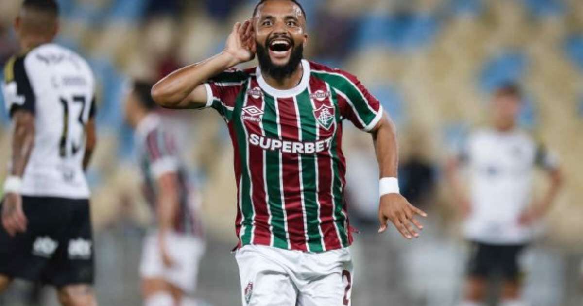 Fluminense vence o Galo no Maracanã e encosta no G6 do Brasileiro