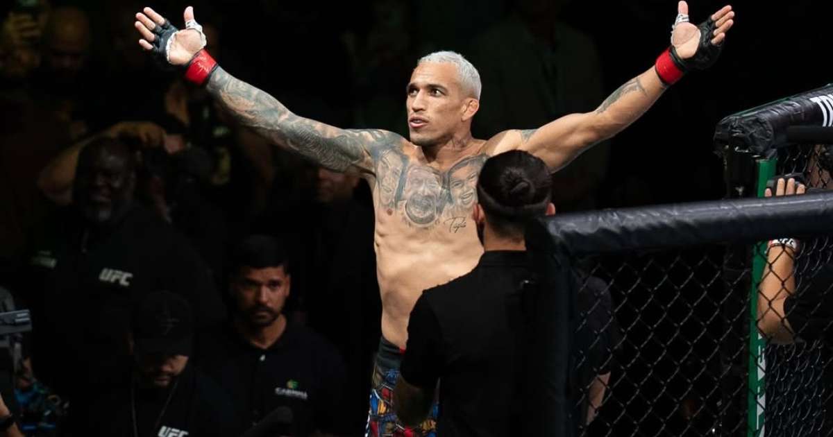 Charles do Bronx dá 'aula' no chão e finaliza Gamrot no UFC Rio