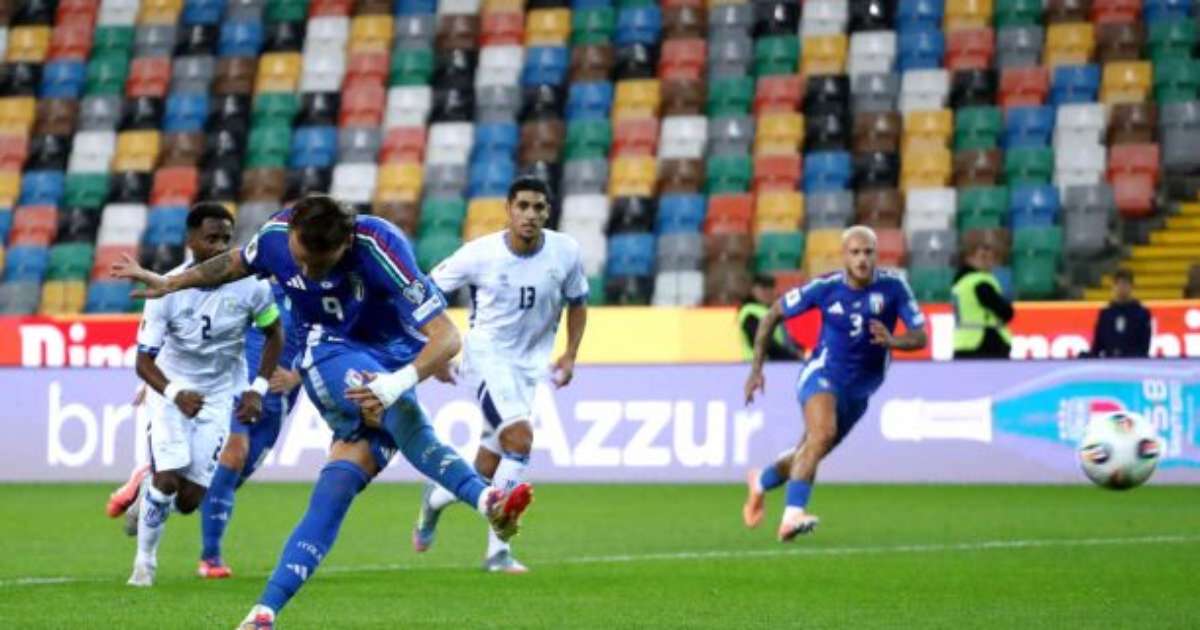Itália vence Israel com gols no fim e se garante na repescagem das ...