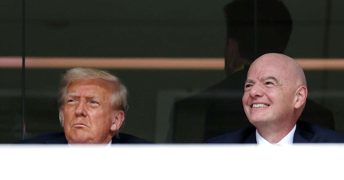 Fifa lança 'Prêmio da Paz' e faz anúncio durante o sorteio para a Copa ...