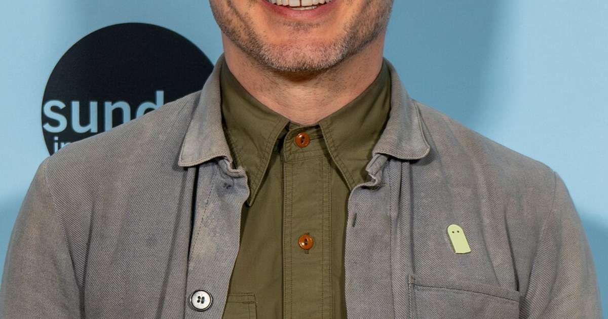 Elijah Wood celebra retorno de equipe original ao novo filme de Senhor ...