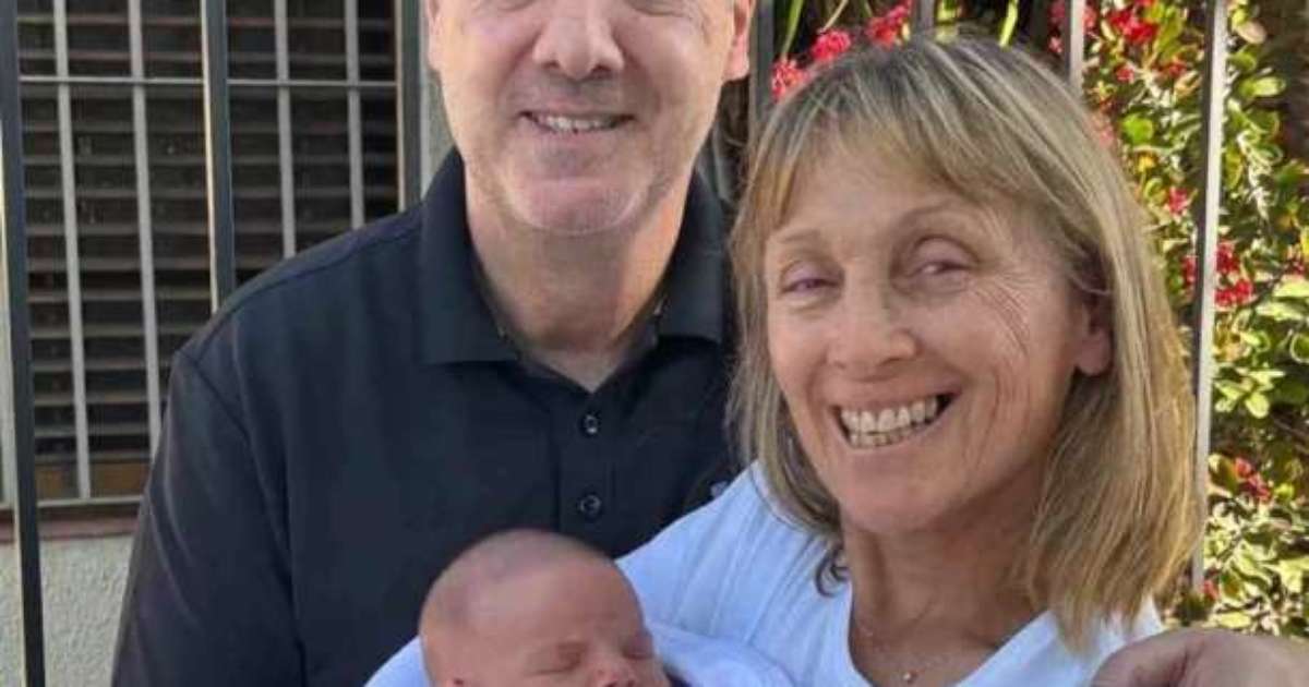 Agora vovô, Dileo se emociona e oferece título ao pequeno Beltrán