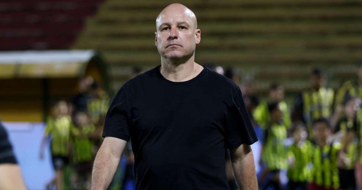 Rogério Corrêa projeta reta final da Série B com o Volta Redonda