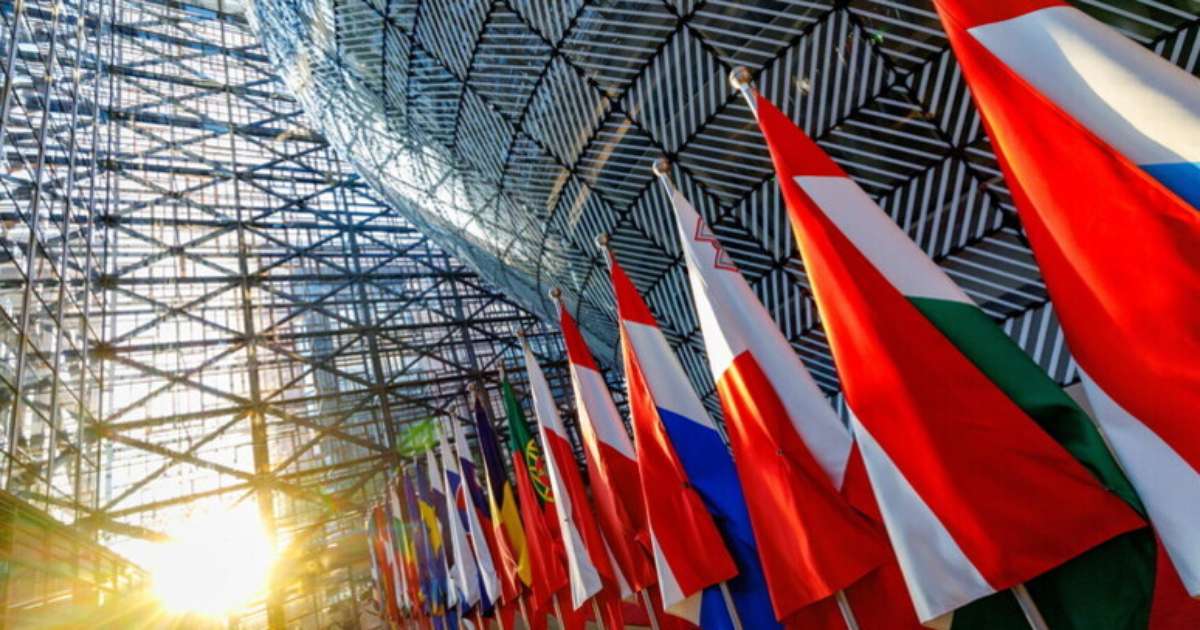 União Europeia aprova novo pacote de sanções contra Rússia