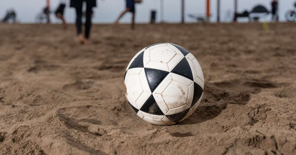 Futevôlei ajuda a definir o físico? Especialista explica