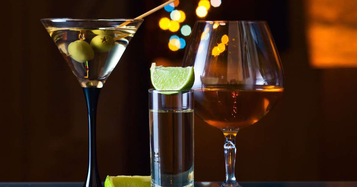 Do copo ao colapso: o mercado clandestino das bebidas como face lucrativa