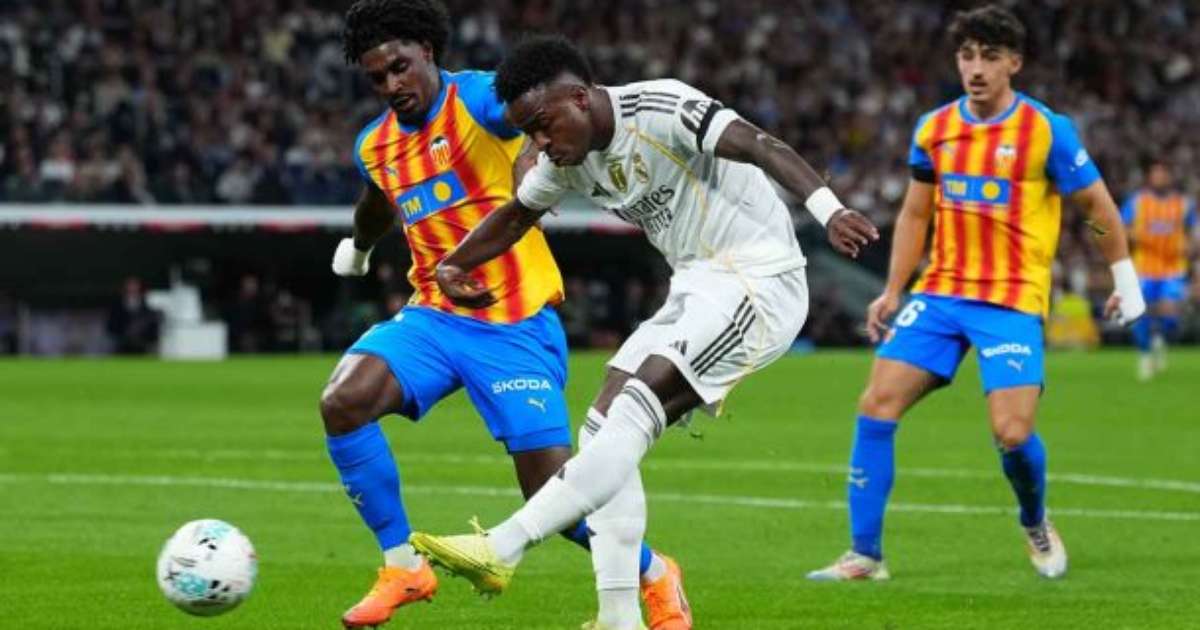 Vini Jr perde pênalti, e Endrick enfim joga na goleada do Real