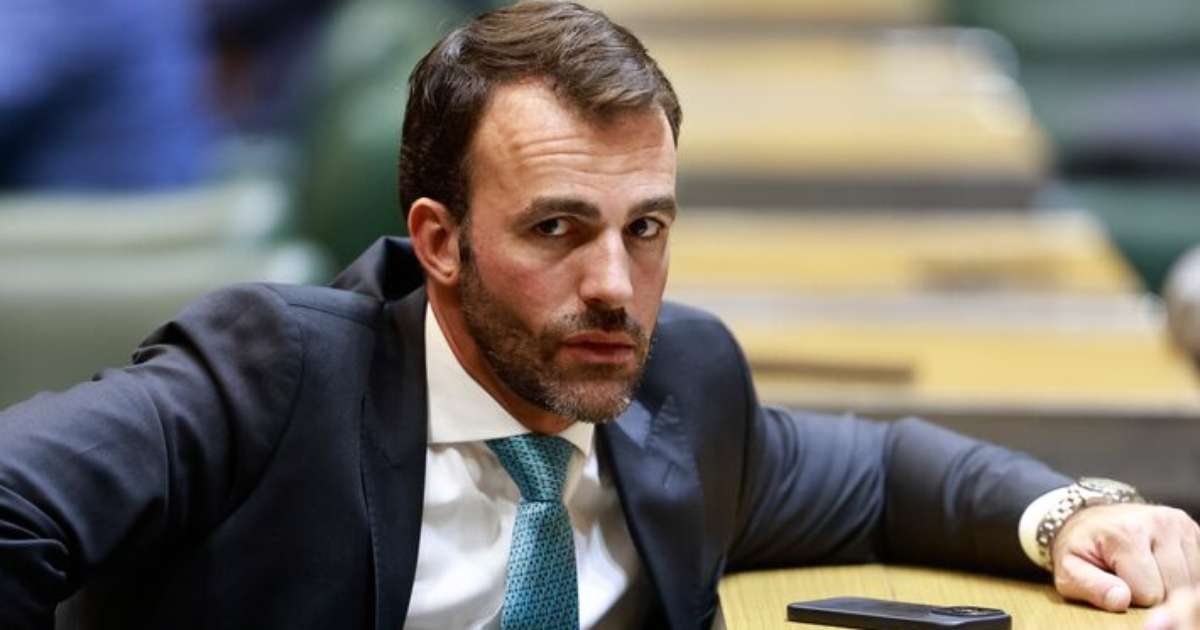 Deputado Lucas Bove vira réu por violência doméstica e perseguição ...