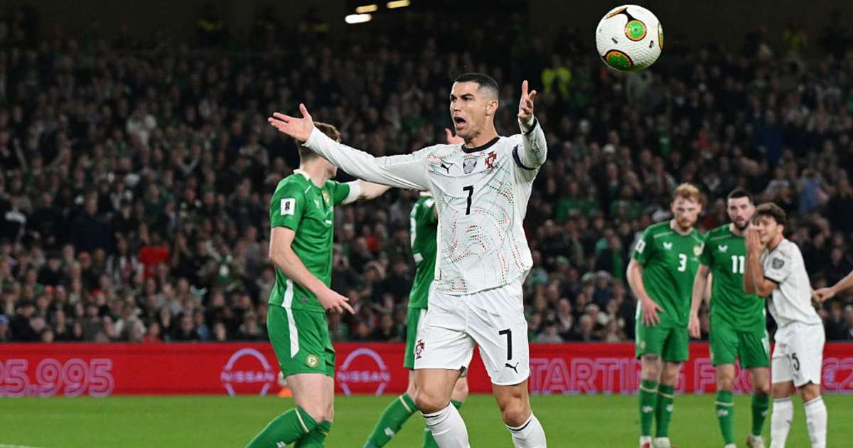 Cristiano Ronaldo é expulso, e Portugal perde da Irlanda