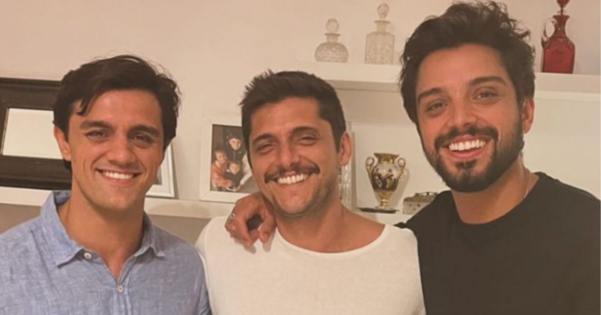 Cristão! Felipe Simas revela que irmãos ficaram 'apavorados' ao virar ...