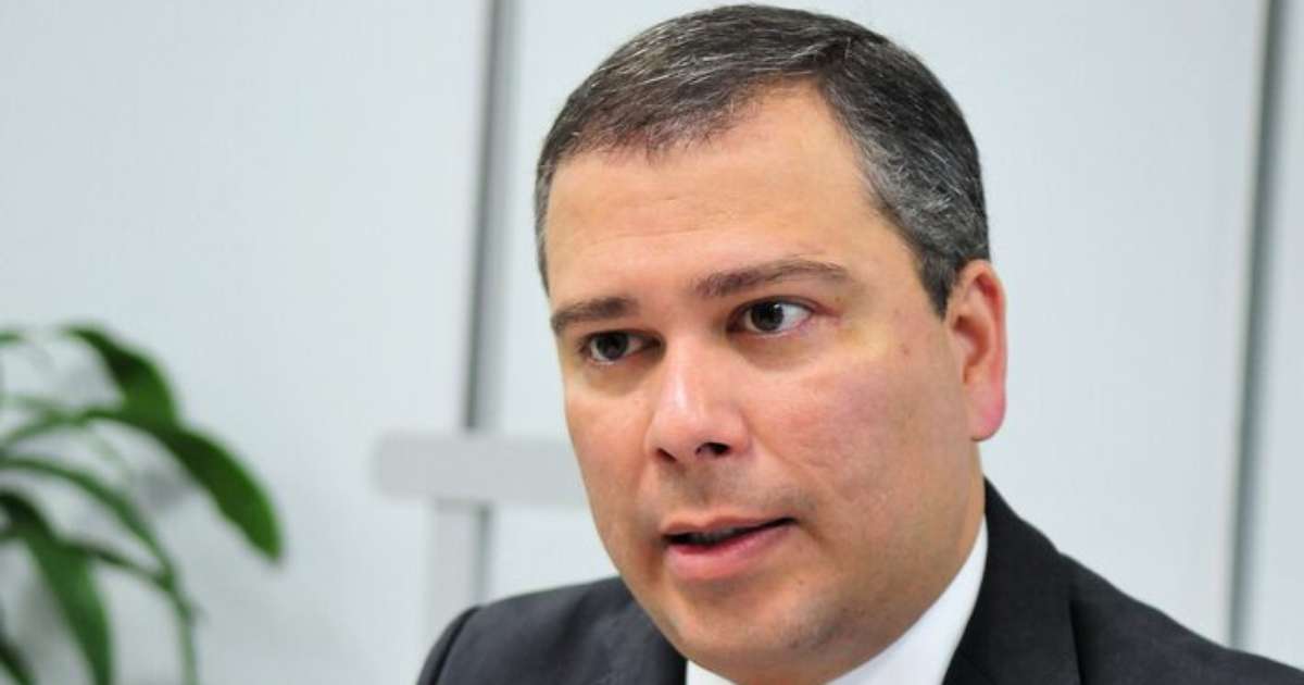 Quem é Paulo Henrique Costa, ex-presidente do BRB preso pela PF em ...