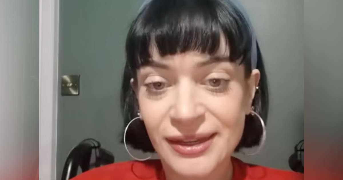 TRISTE! Aos 29 anos, atriz amputa segunda perna após acidente