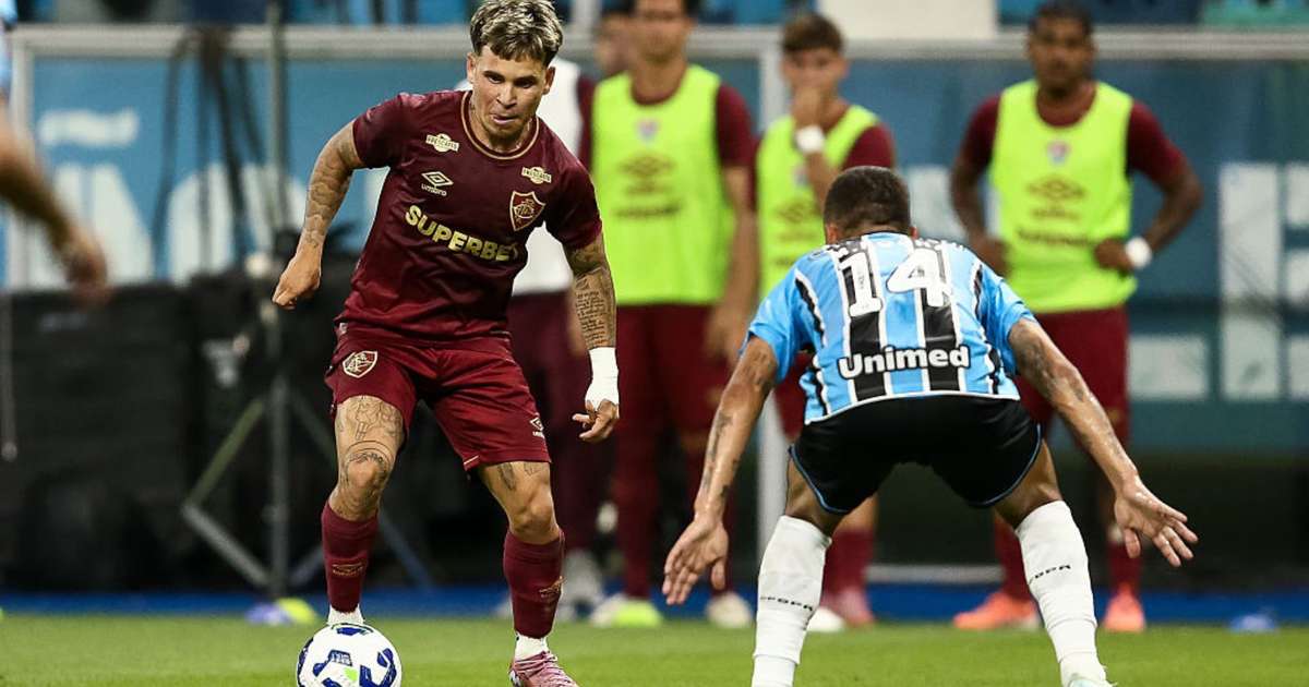 Fluminense vence Grêmio no Sul com show de Soteldo