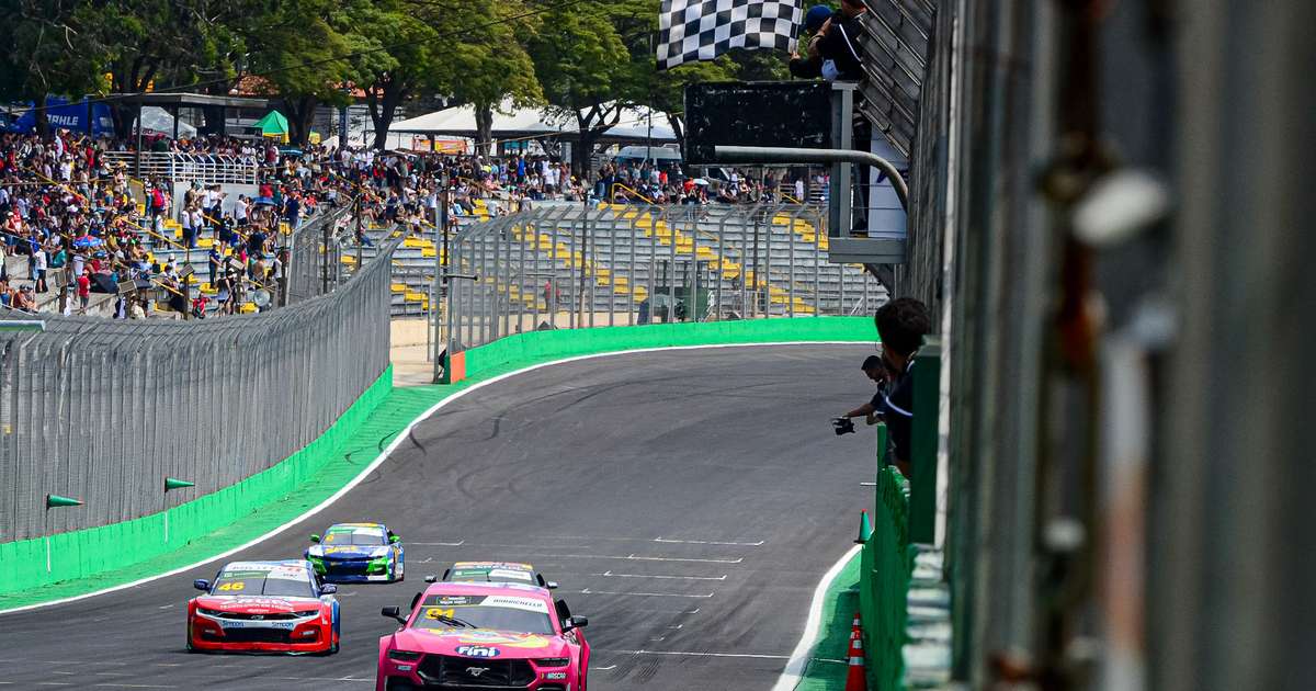 NASCAR BR: Barrichello se recupera, vence e encaminha título