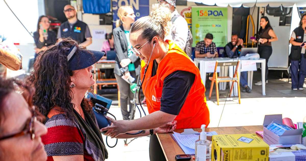 Mutirão de serviços da prefeitura de Porto Alegre atende 150 pessoas no ...