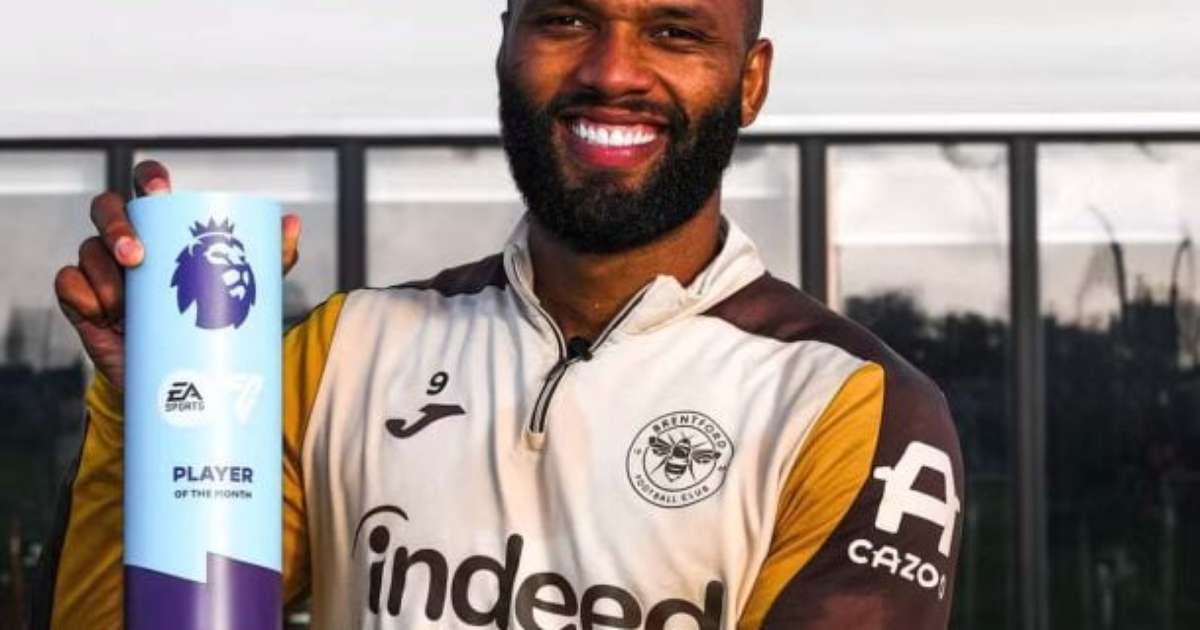 Vice-artilheiro da Premier League, brasileiro é eleito jogador do mês