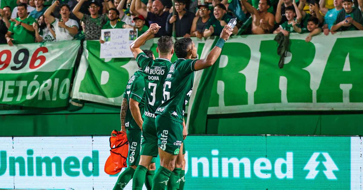 Chapecoense confirma empréstimo de atacante para adversário catarinense
