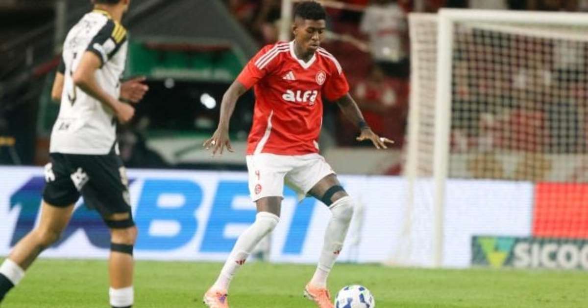 Negociação do Flamengo com Internacional por Vitão "trava"