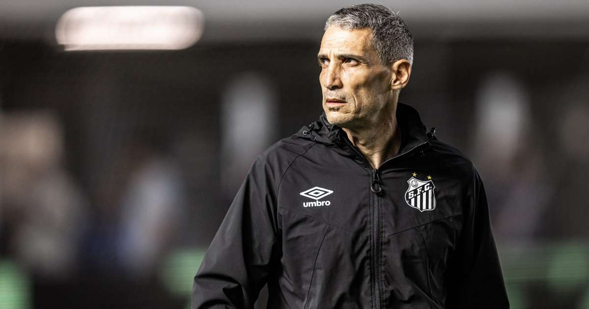 Santos anuncia oficialmente acordo com atacante para 2026