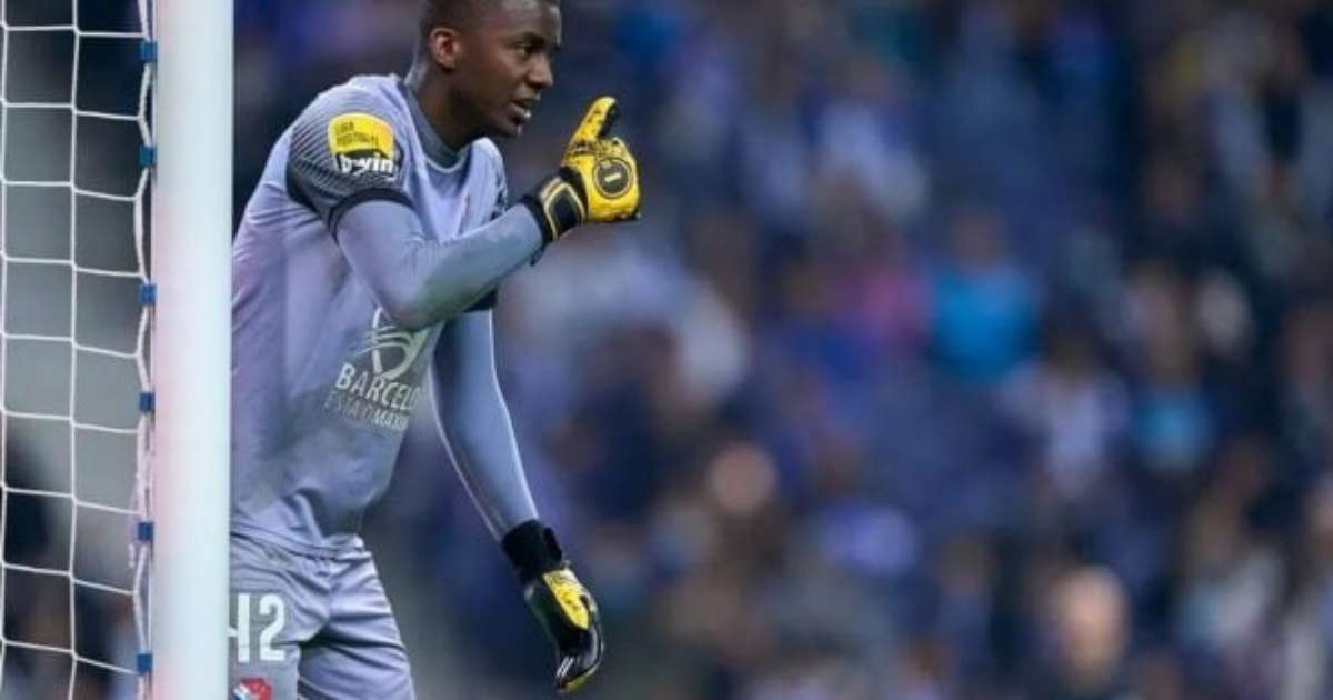 Flamengo acerta contratação do goleiro Andrew, do Gil Vicente