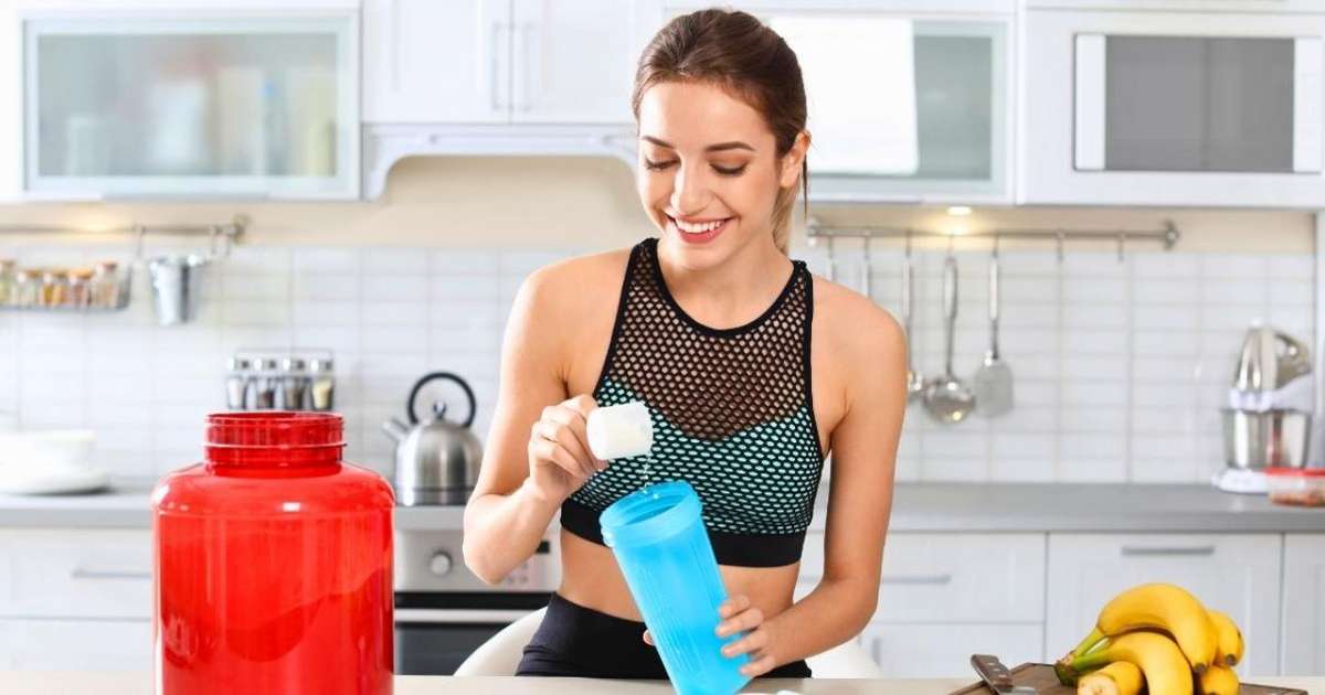 É verdade que whey dá espinha? Entenda