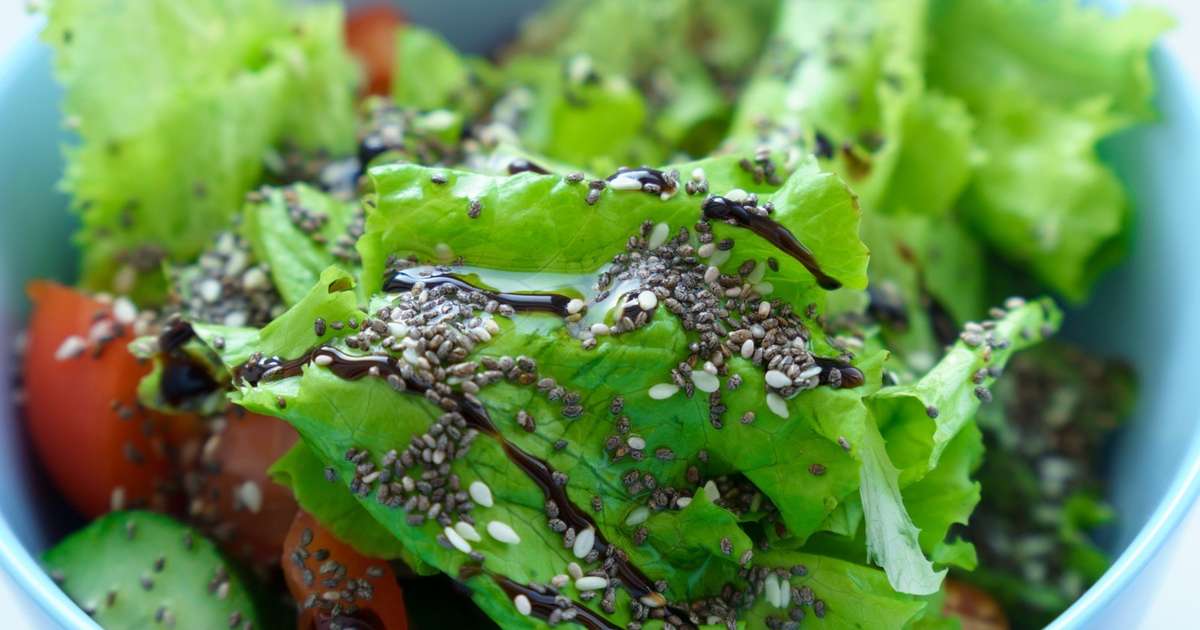 A chia que você tem na cozinha pode crescer e virar uma salada: me ...