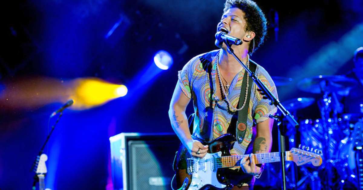 Bruno Mars estreia novo single e entra direto no topo das paradas ...