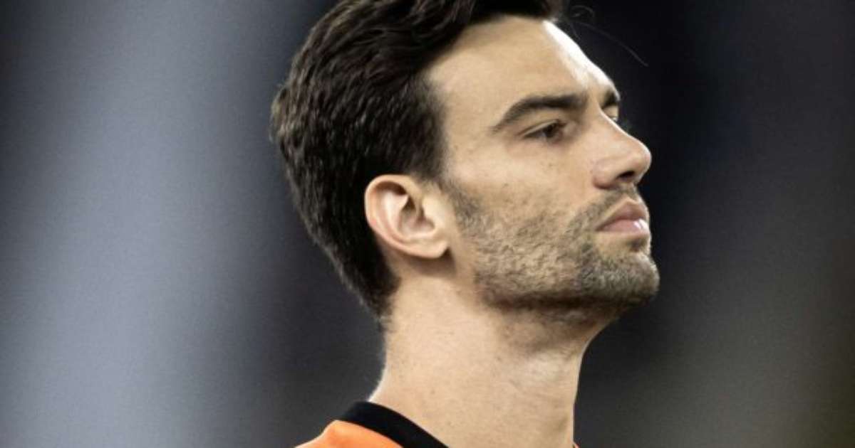 Léo Jardim brilha apesar de derrota e vê clássico como alerta: "Não tem ...